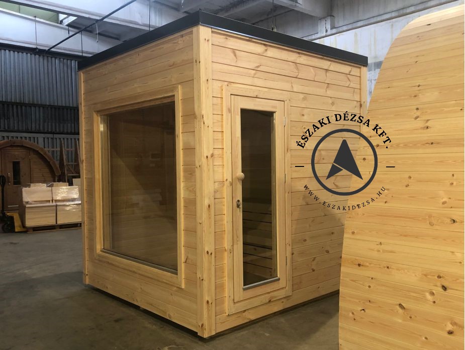 Modern kocka alakú skandináv kültéri finn szauna 2,3 x 2,3 m